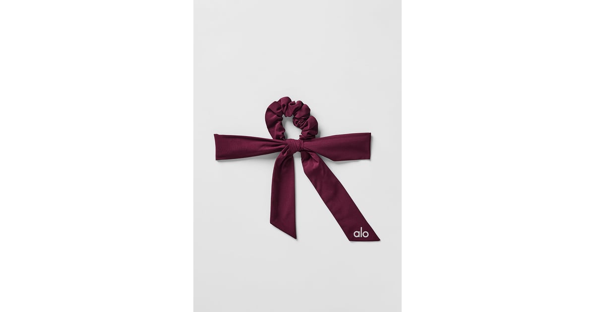 Track Alo Love Knots Tie Scrunchie - Burgundy at Alo Yoga